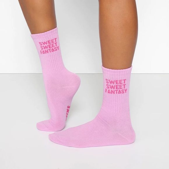 SKIMS | Accessories | New Skims Sport Crew Sock Sz 6 In Sweet Sweet ...